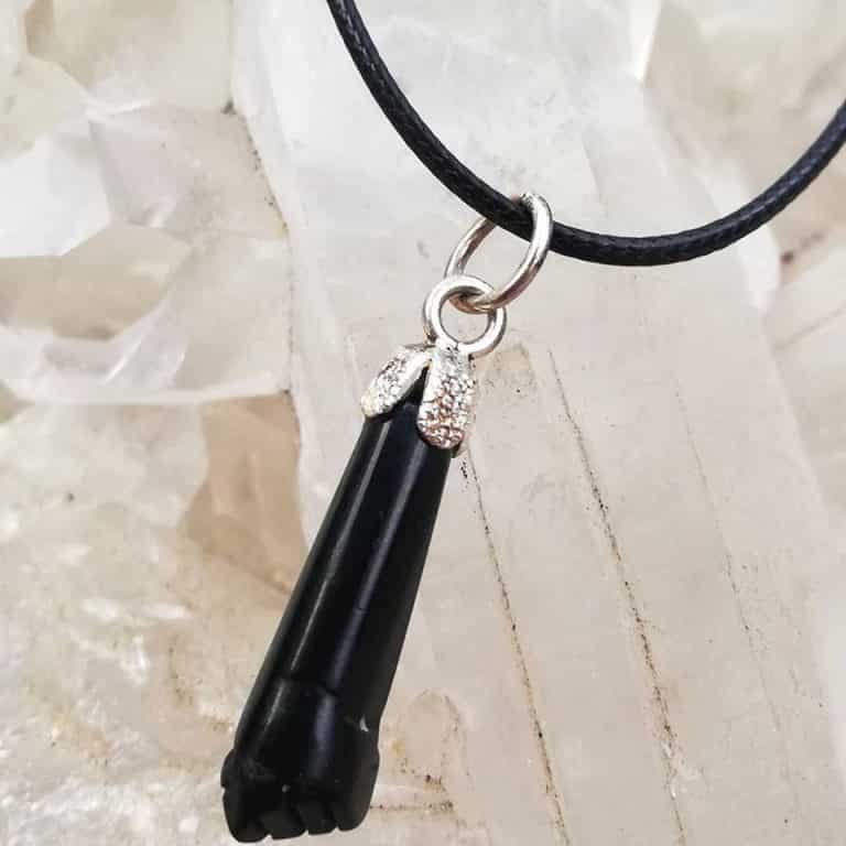 Colgante amuleto puño de azabache, plata 925g - Azabache minerales