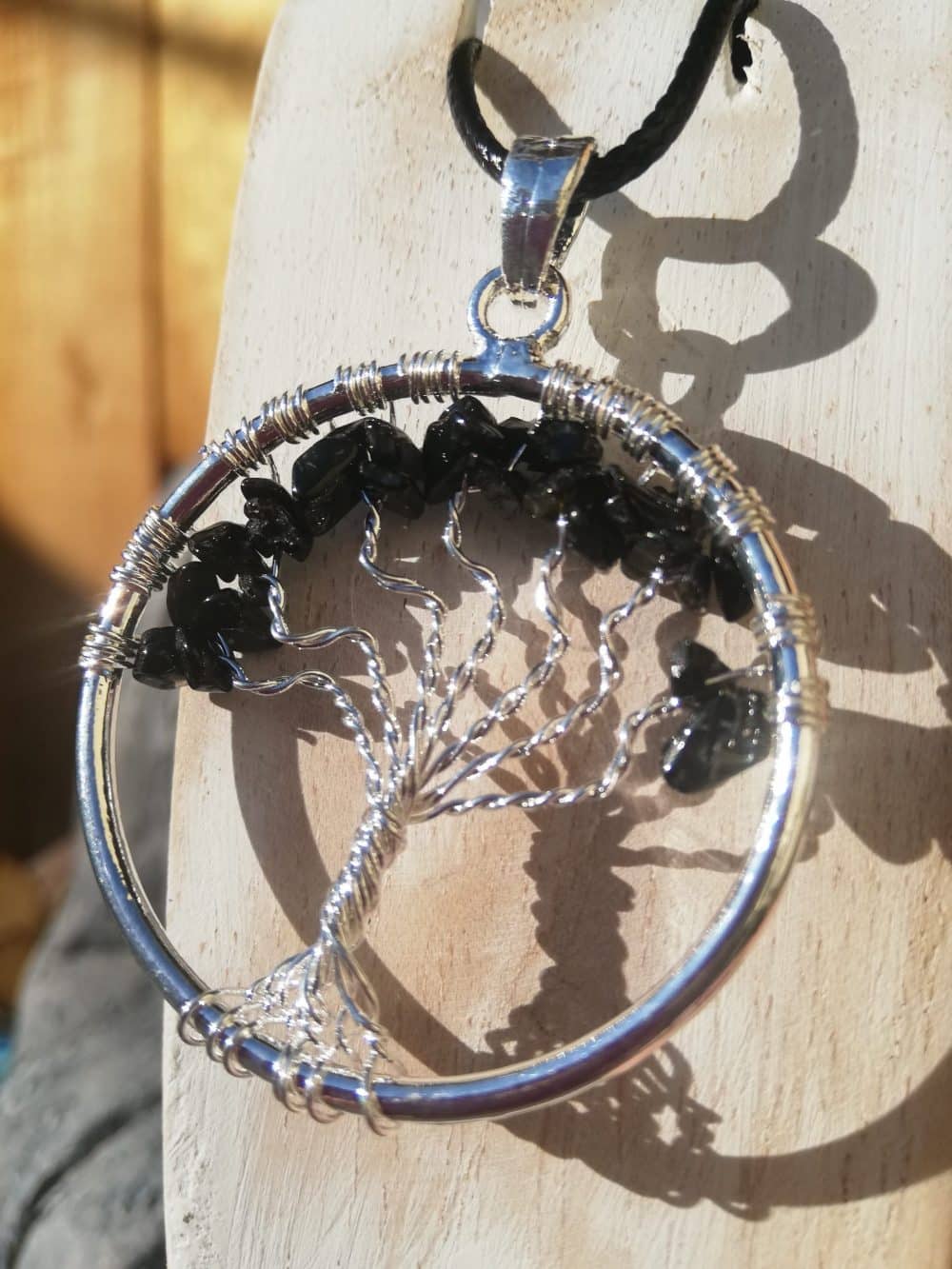 COLGANTE ÁRBOL DE LA VIDA CON CUARZO ÓNIX - Azabache minerales