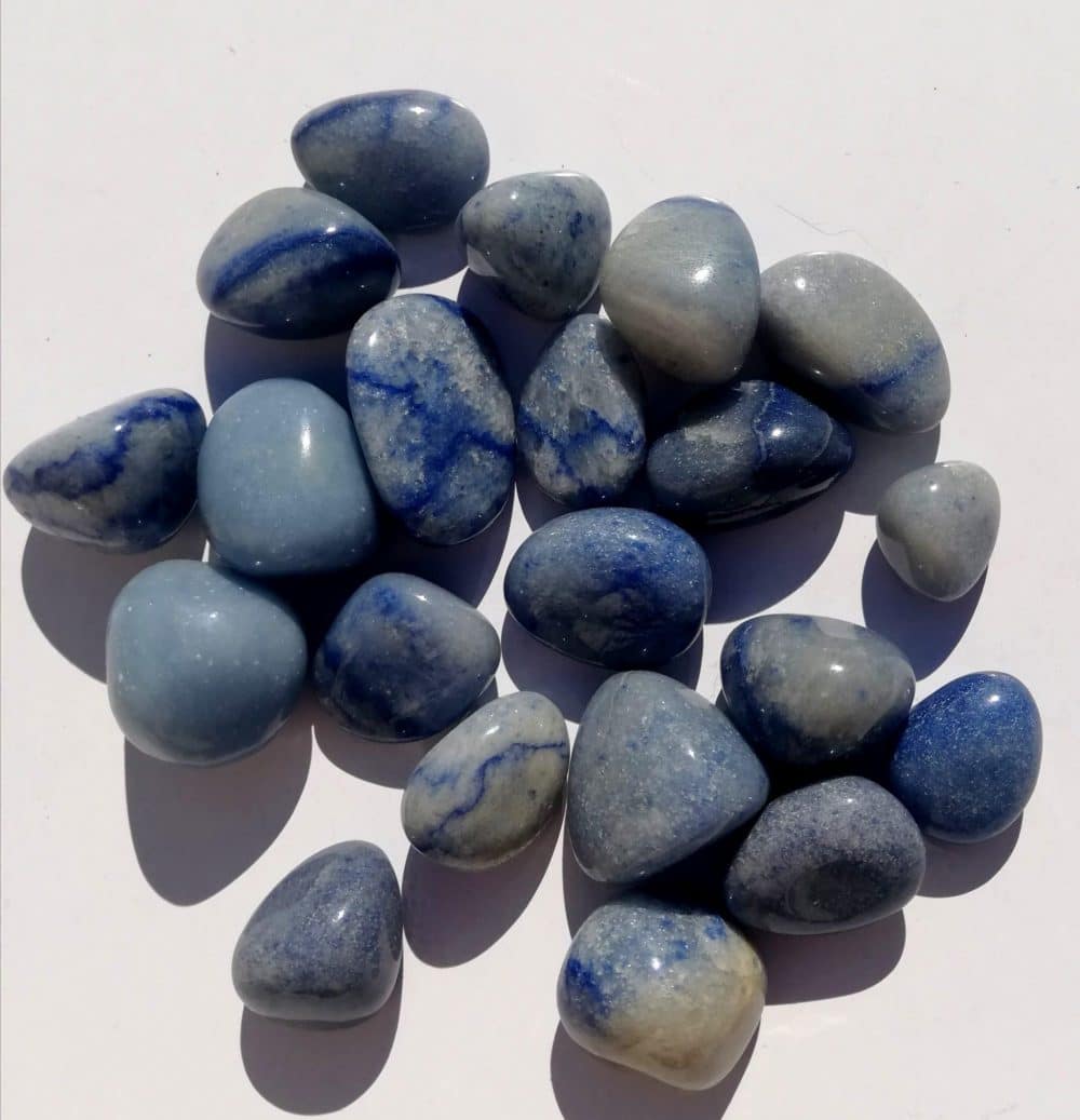 Cuarzo azul, canto rodado - Azabache minerales