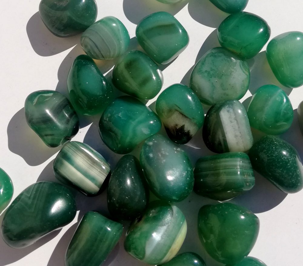 Ágata verde, canto rodado - Azabache minerales